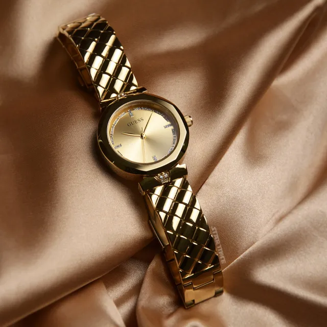 【GUESS】金色系 晶鑽簡約錶盤 絎縫造型不鏽鋼錶帶 手錶 腕錶(GW0613L2) - momo購物網 - 好評推薦 -2024年2月