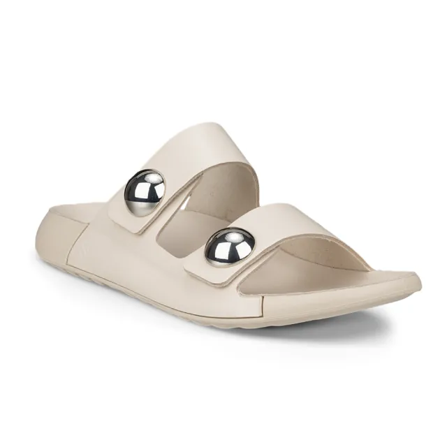 【ecco】COZMO W 科摩銀釦休閒皮革涼拖鞋 女鞋(石灰色 20688301378) - momo購物網 - 好評推薦 -2024年5月