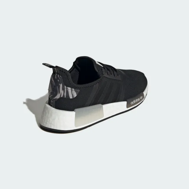 【adidas 官方旗艦】NMD_R1 運動休閒鞋 女 - Originals IE9611 - momo購物網 - 好評推薦 -2024年6月