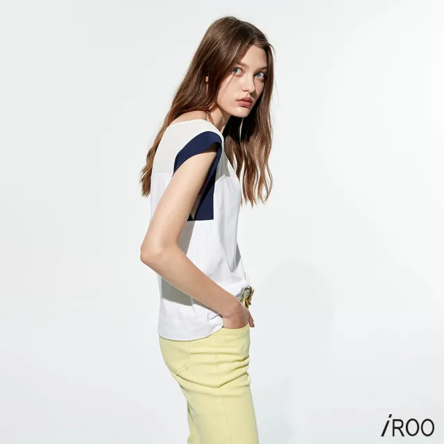 【iROO】異材質剪接T恤上衣 - momo購物網 - 好評推薦 -2024年10月